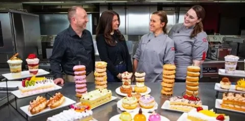 ALLEN® UNICED LAYER CAKES AND CUPCAKES - Rich's USA